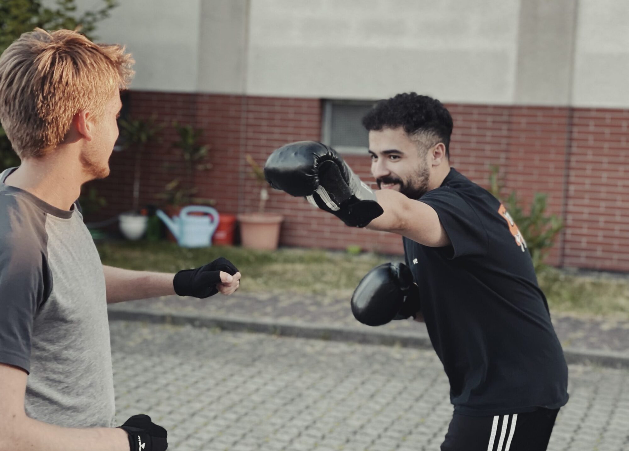 Unser Team – train2survive – Prosoziales Krav Maga